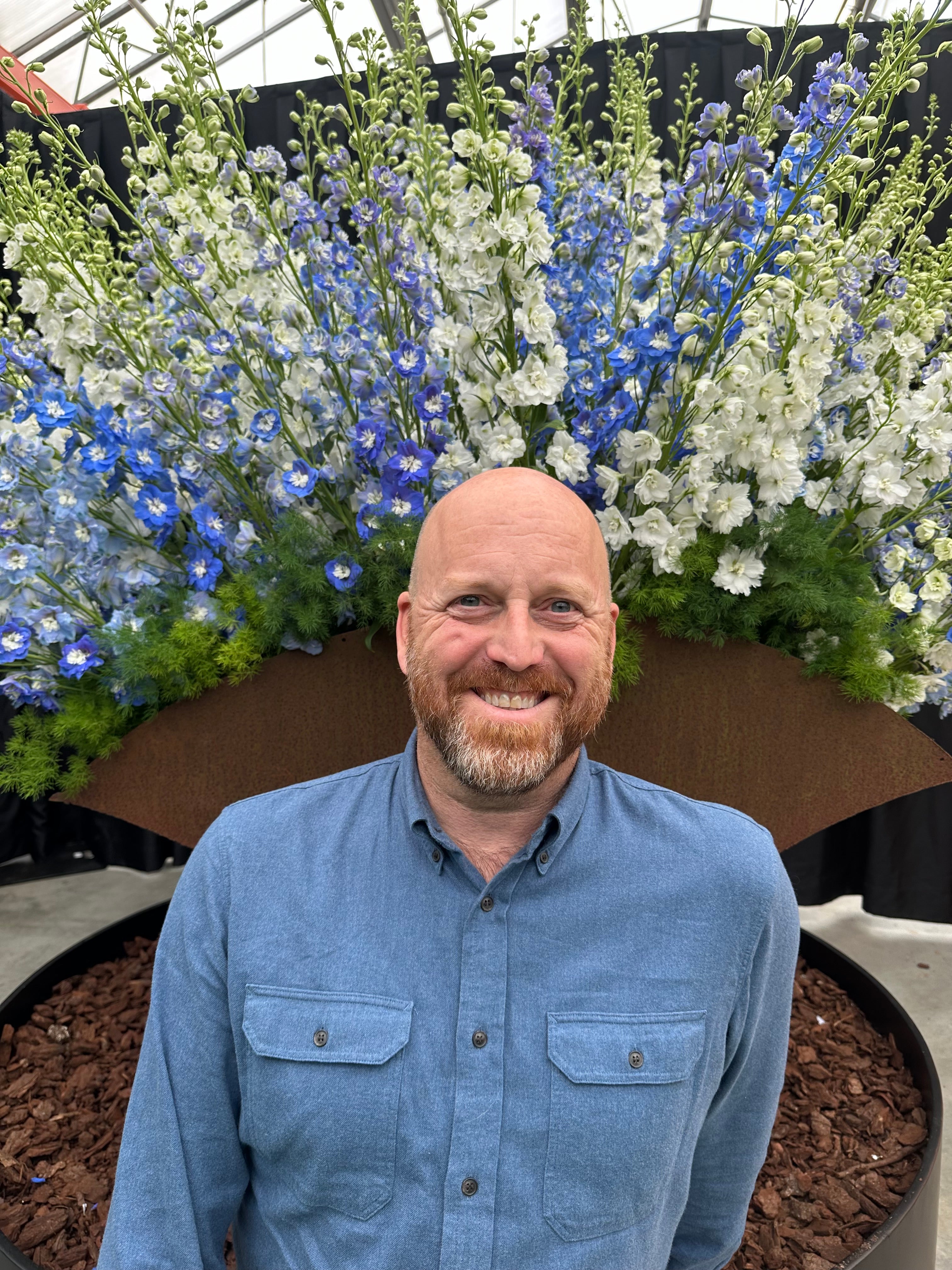 WATCH: How to Fall Plant for Spring Blooms – Farmer Bailey Inc.